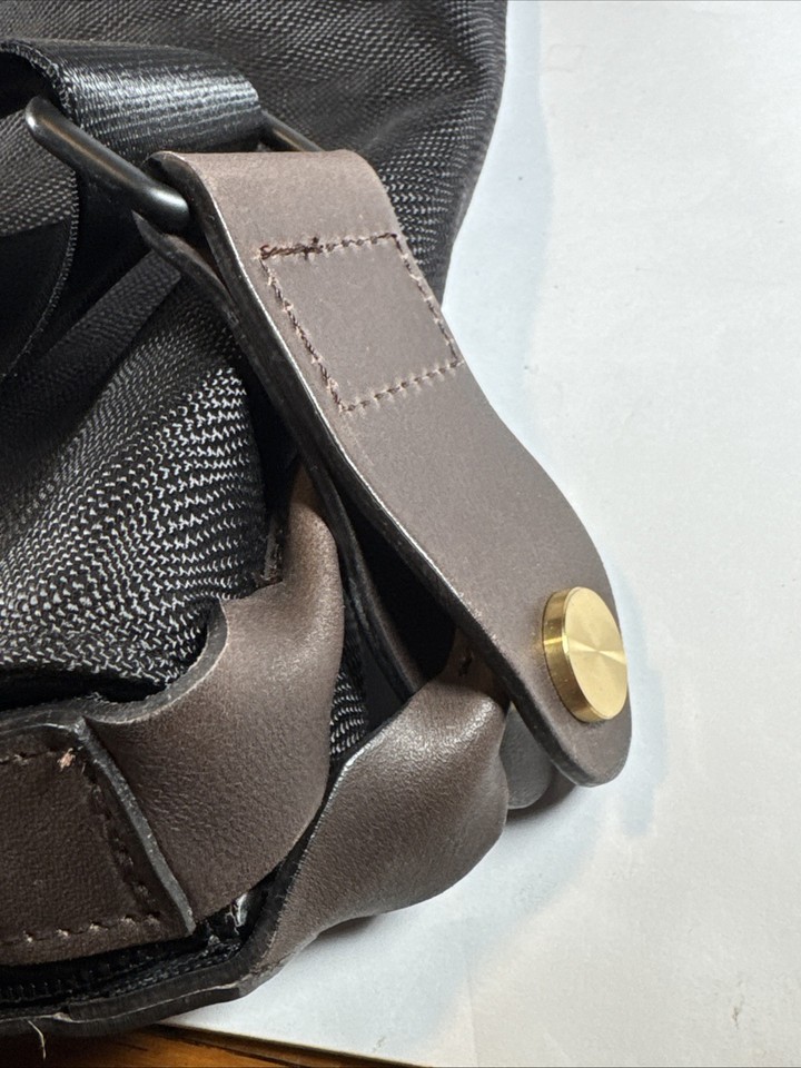 Tumi Dror Messanger Bag New Tags NWT Rare Minor Scuffs Nice $495 MSRP | eBay