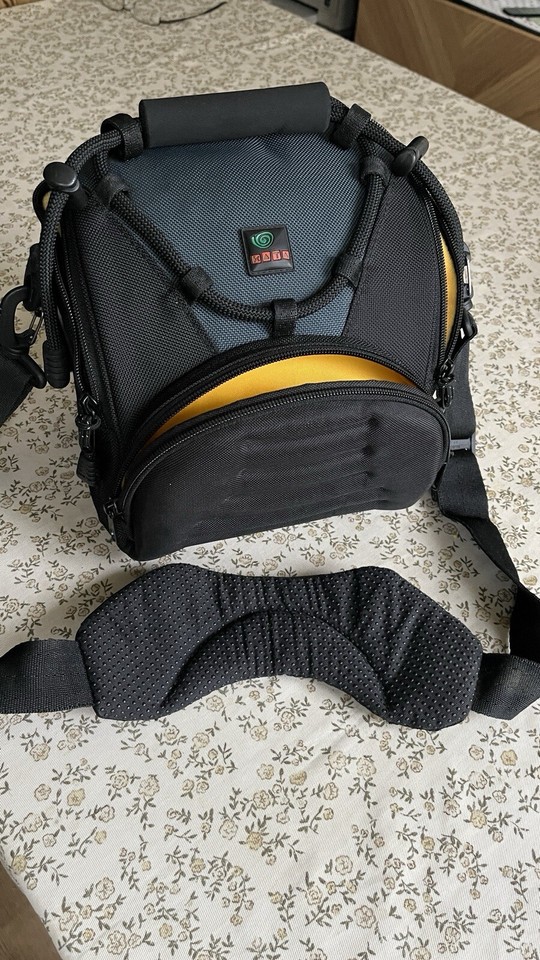 KATA EXO-12 DSLR Camera H/DV Camcorder Bag / Camera case | eBay UK