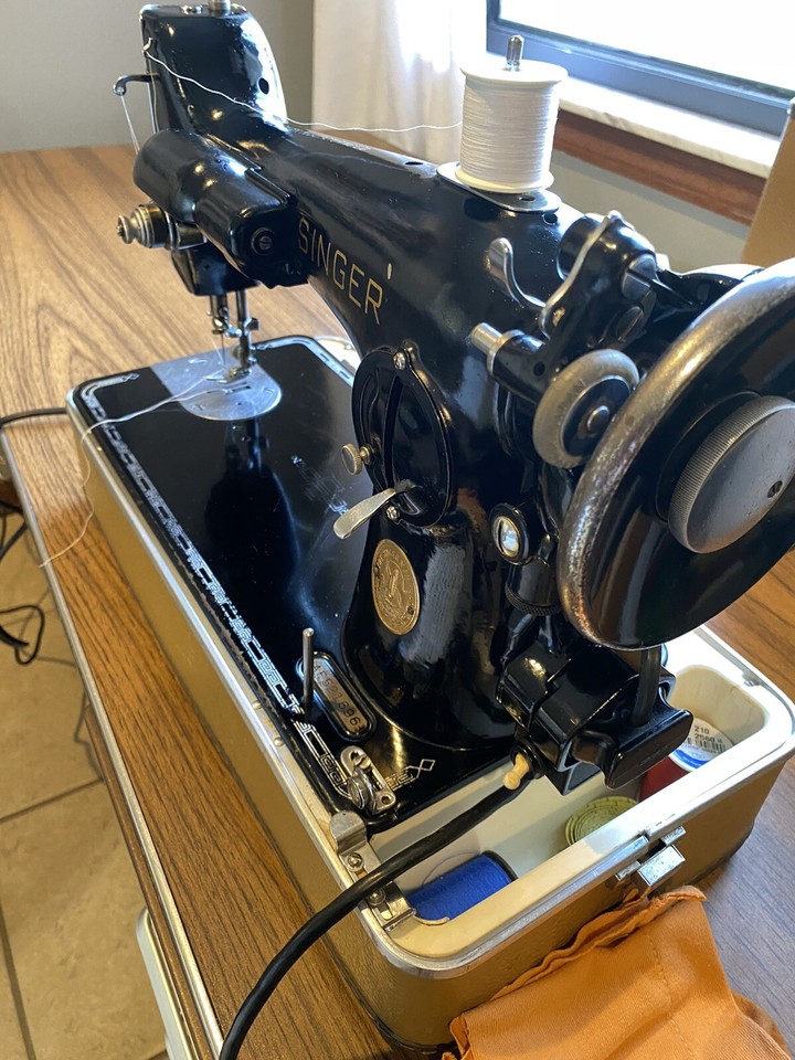 1937 Singer 201 Serial No. AE521696 Sewing Machine Pristine Condition ...