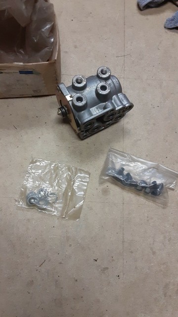 D2hz-2a270-a Ford OEM Brake Valve Repair Kit Bendix 284760 for sale ...