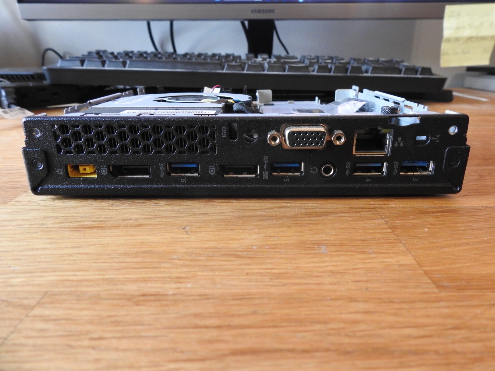 Lenovo ThinkCentre M900 Tiny PC Micro Computer - i5-6500T 2.5GHz 8GB