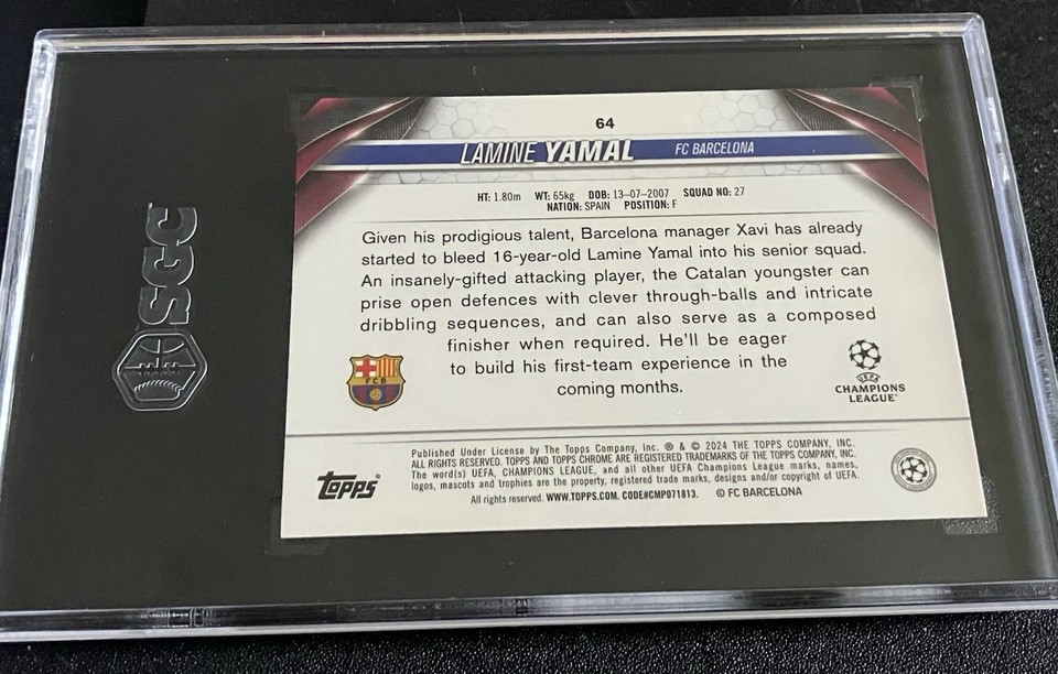 2023-24 Topps Chrome UCC Soccer Blue Geometric Refractor Lamine Yamal ...