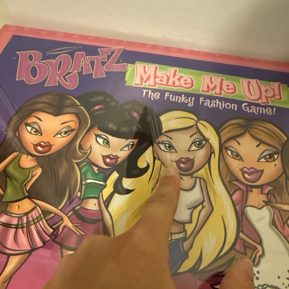 Bratz Make Me Up! The Funky Fashion Board Game NIB / NRFB | eBay