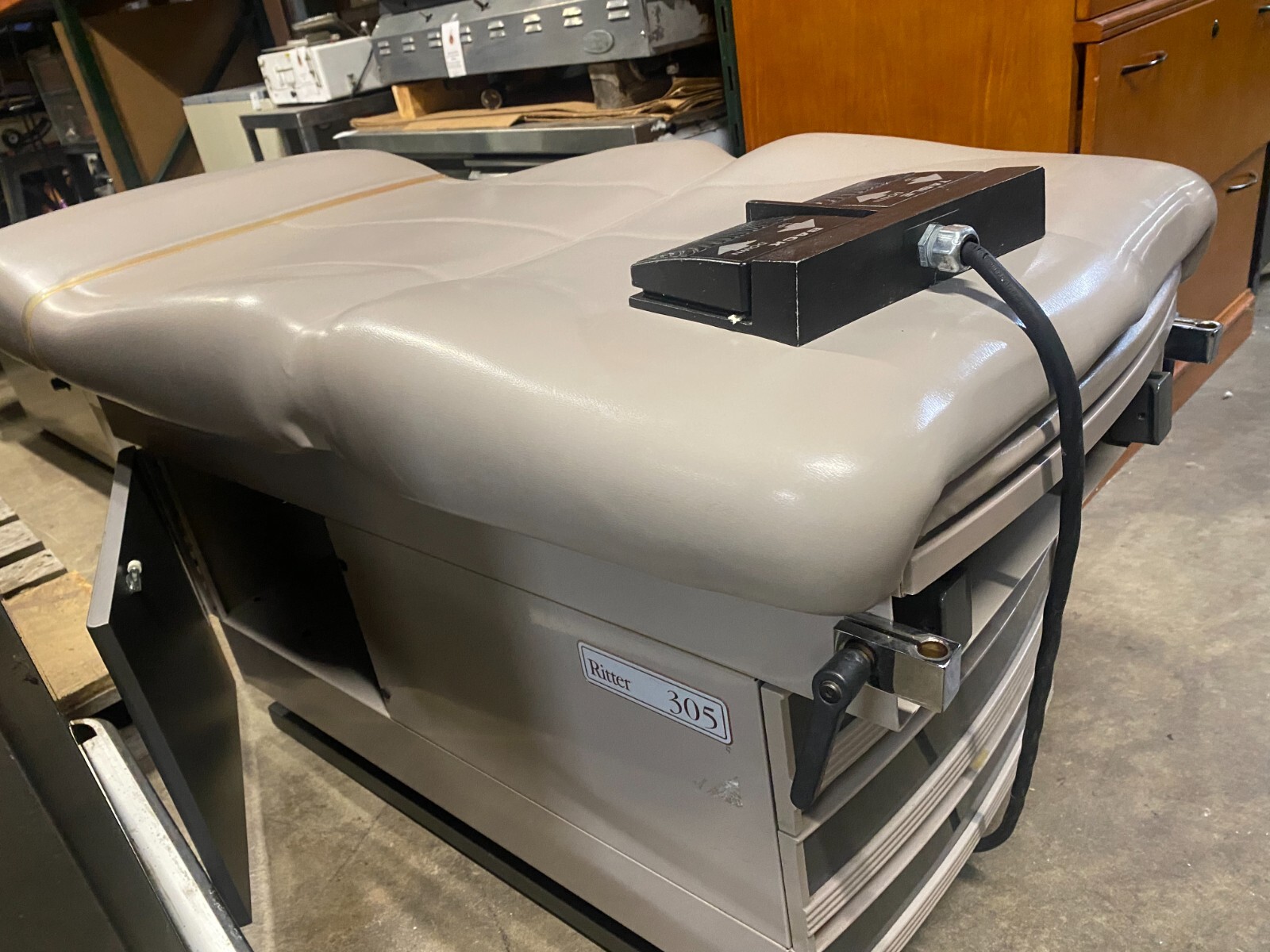 Midmark 625 Barrier- Power Examination Table for sale online | eBay