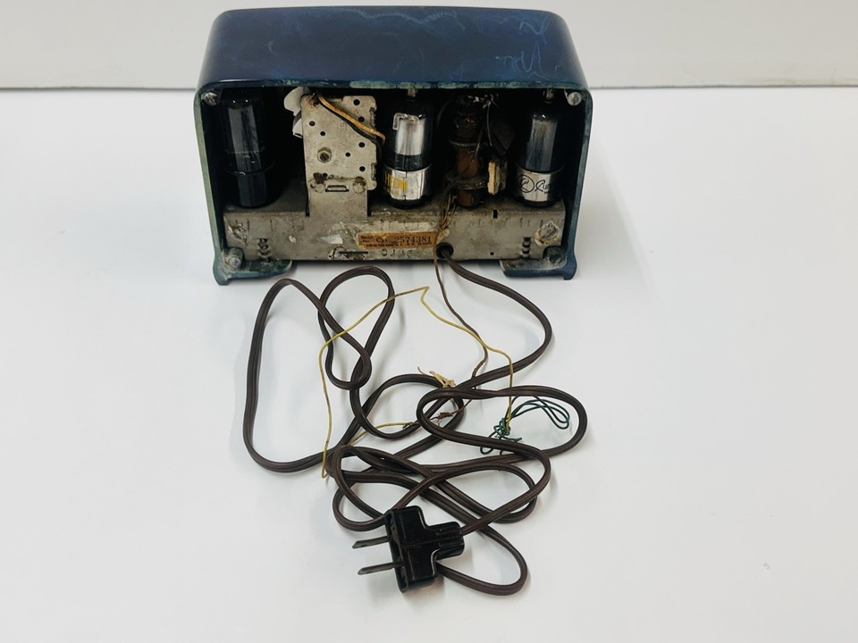 VTG BLUE CATALIN & IVORY EMERSON AX235 LITTLE MIRACLE DECO TUBE RADIO ...