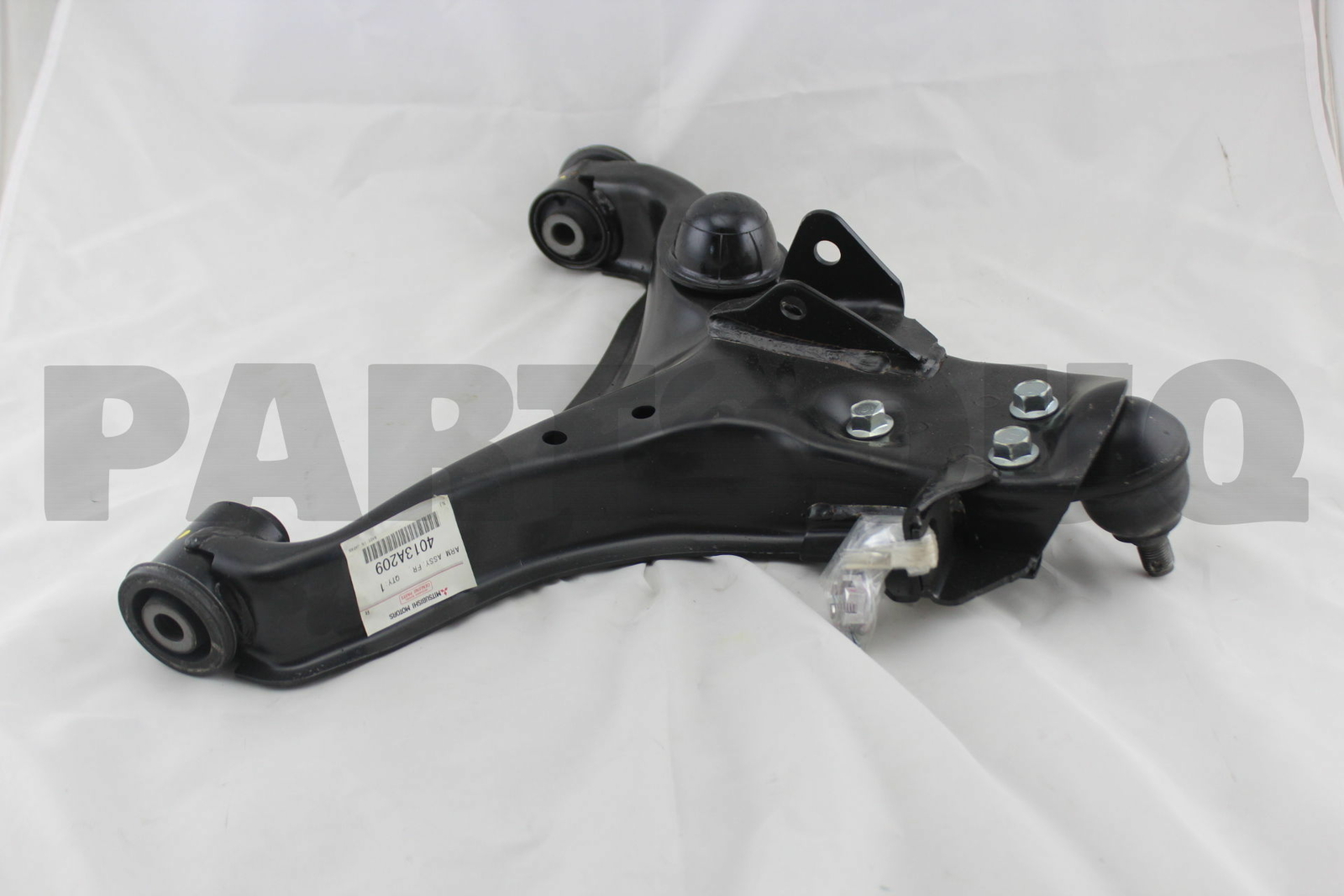 4013A209 Genuine Mitsubishi ARM ASSY. SUSP LWR L | eBay