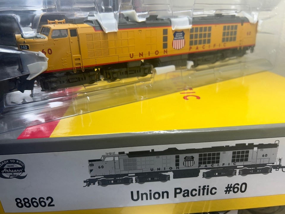 UNION PACIFIC - 1st GEN GAS TURBINE #60 LOCO - DC/DCC plug - HO Scale ...