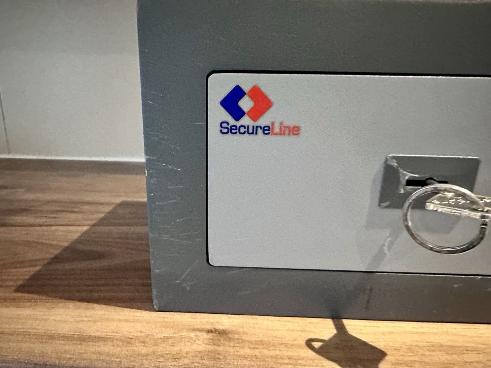 SECURELINE SAFE WITH 2 KEYS | eBay UK