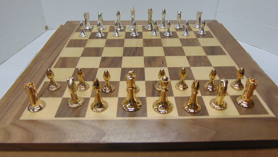 Franklin Mint STAR TREK Tri-Dimensional Chess pieces 1994 NEW w ...