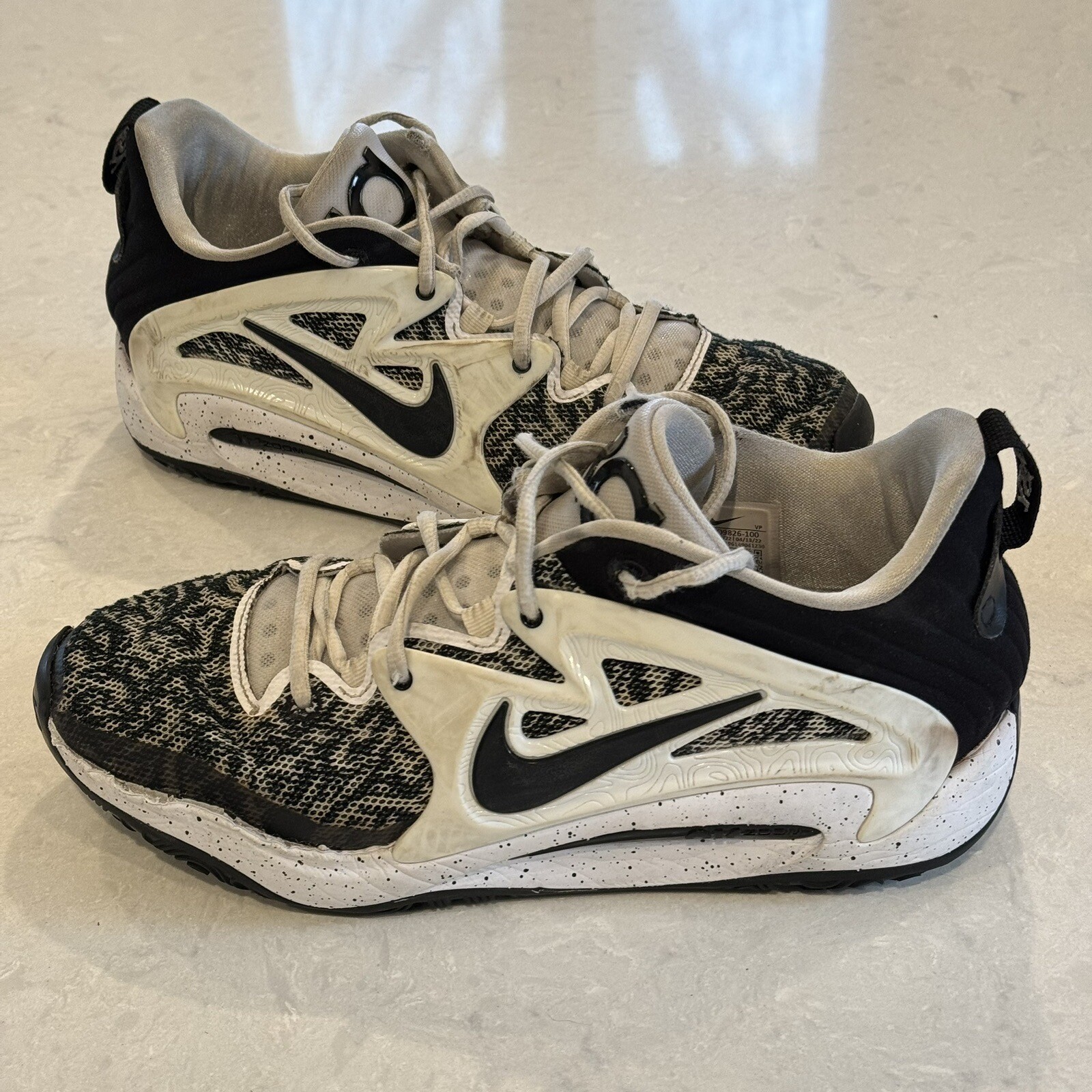 NEW Men's Sizes 7-14 Nike KD 15 ‘Oreo’ White Kevin Du… - Gem