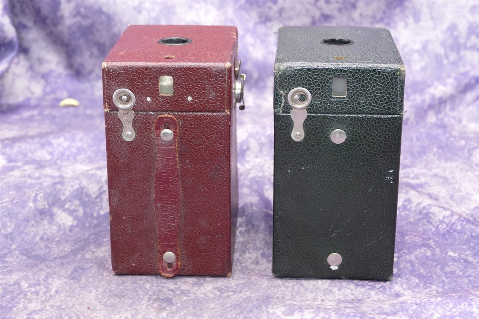 2 Kodak Rainbow Hawk-Eye No.2 Model C Box Cameras Green & Maroon 120 ...