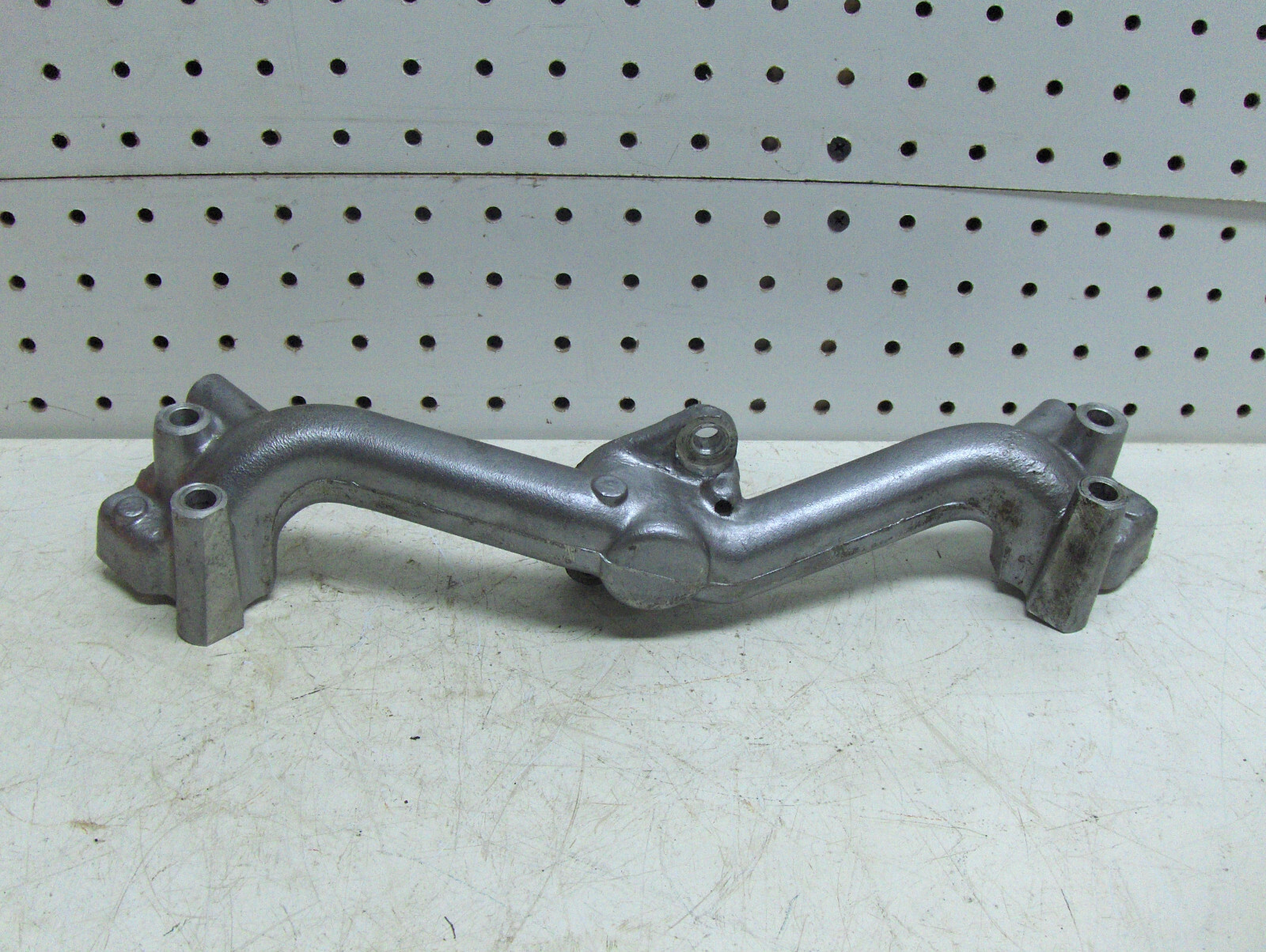 CASE INGERSOLL 3014 LAWN AND GARDEN TRACTOR ENGINE INTAKE MANIFOLD | eBay