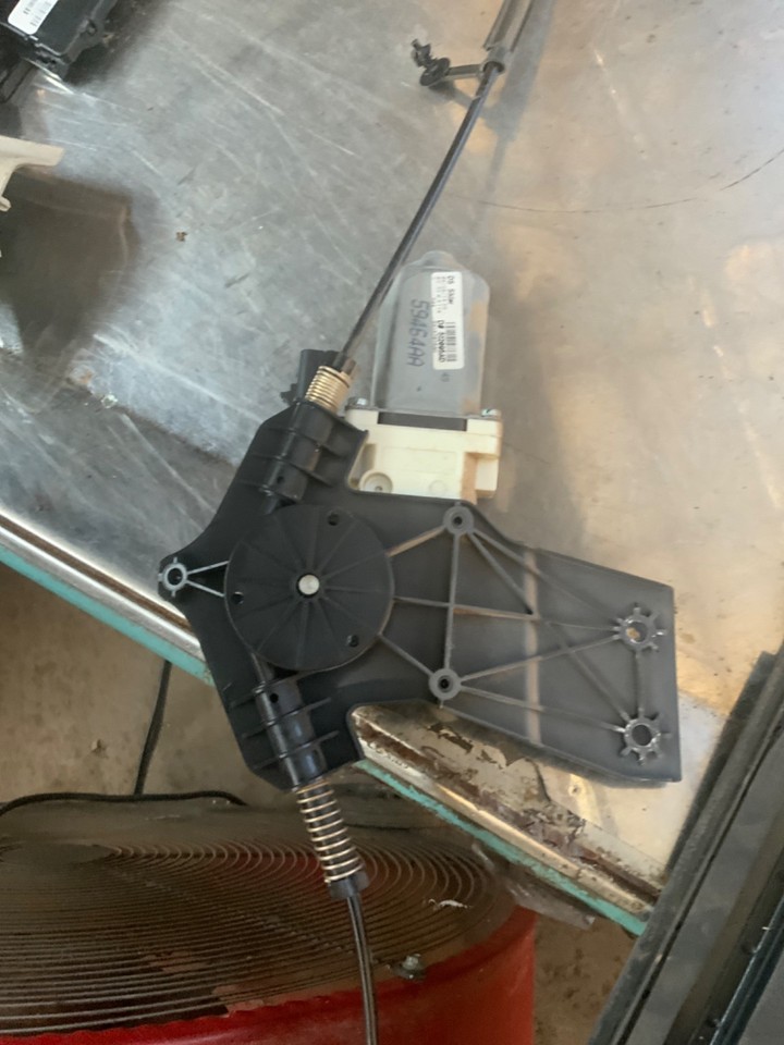 2019-2022 Ram 1500 Rear Power Sliding Window Backlite Glass Black OEM ...