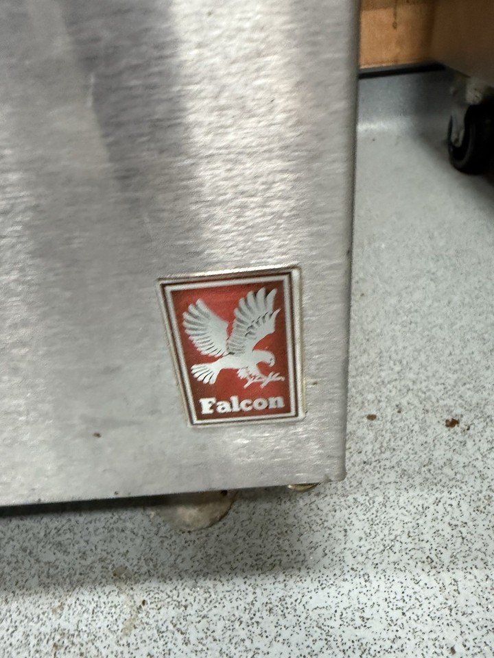 Natural Gas Falcon 4 Burner Cooker Dominator Oven Range - BRAND NEW POT ...