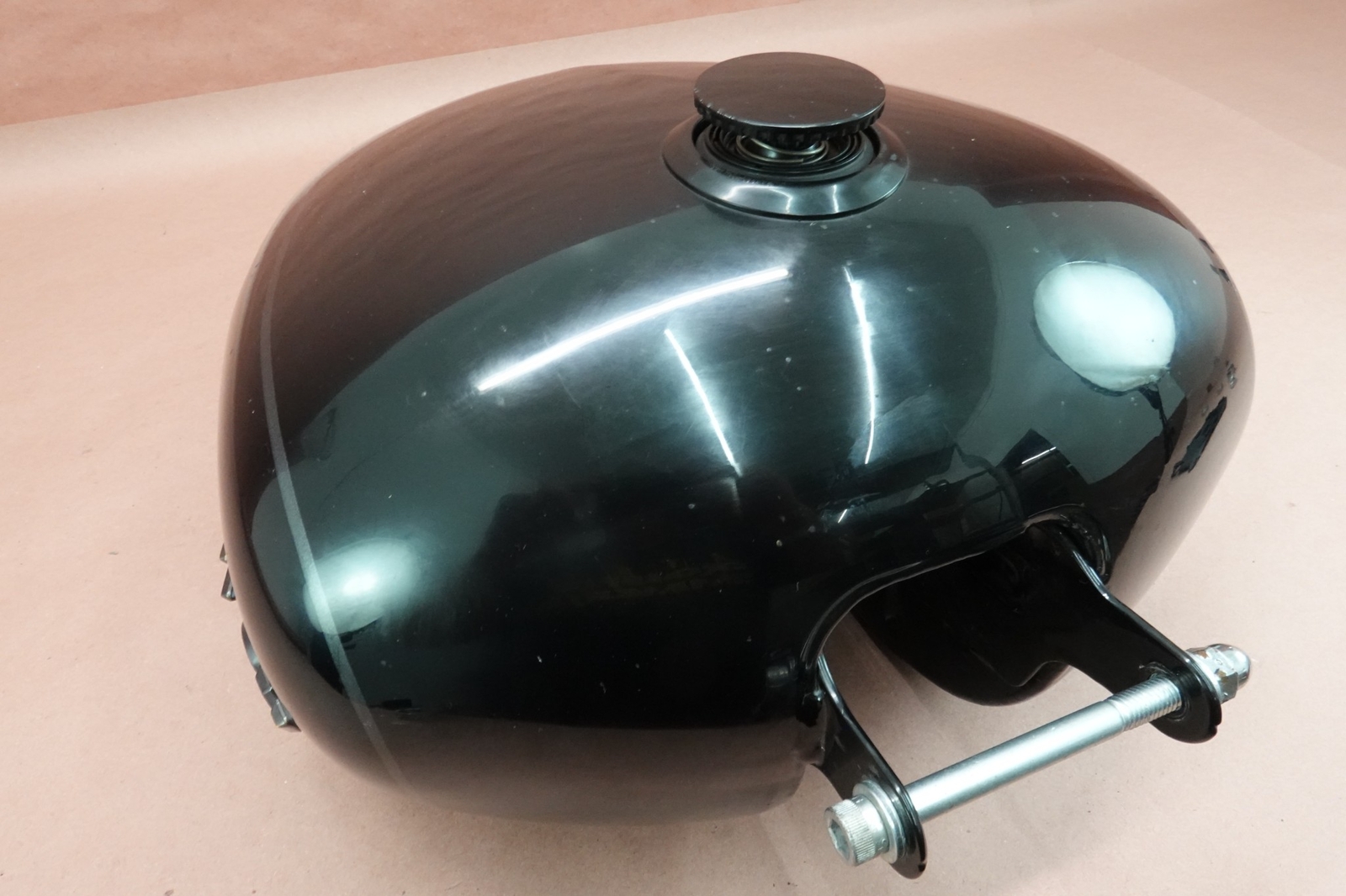 2018-2022 Harley Davidson Dyna Street Bob FXDB Gas Fuel Tank | eBay