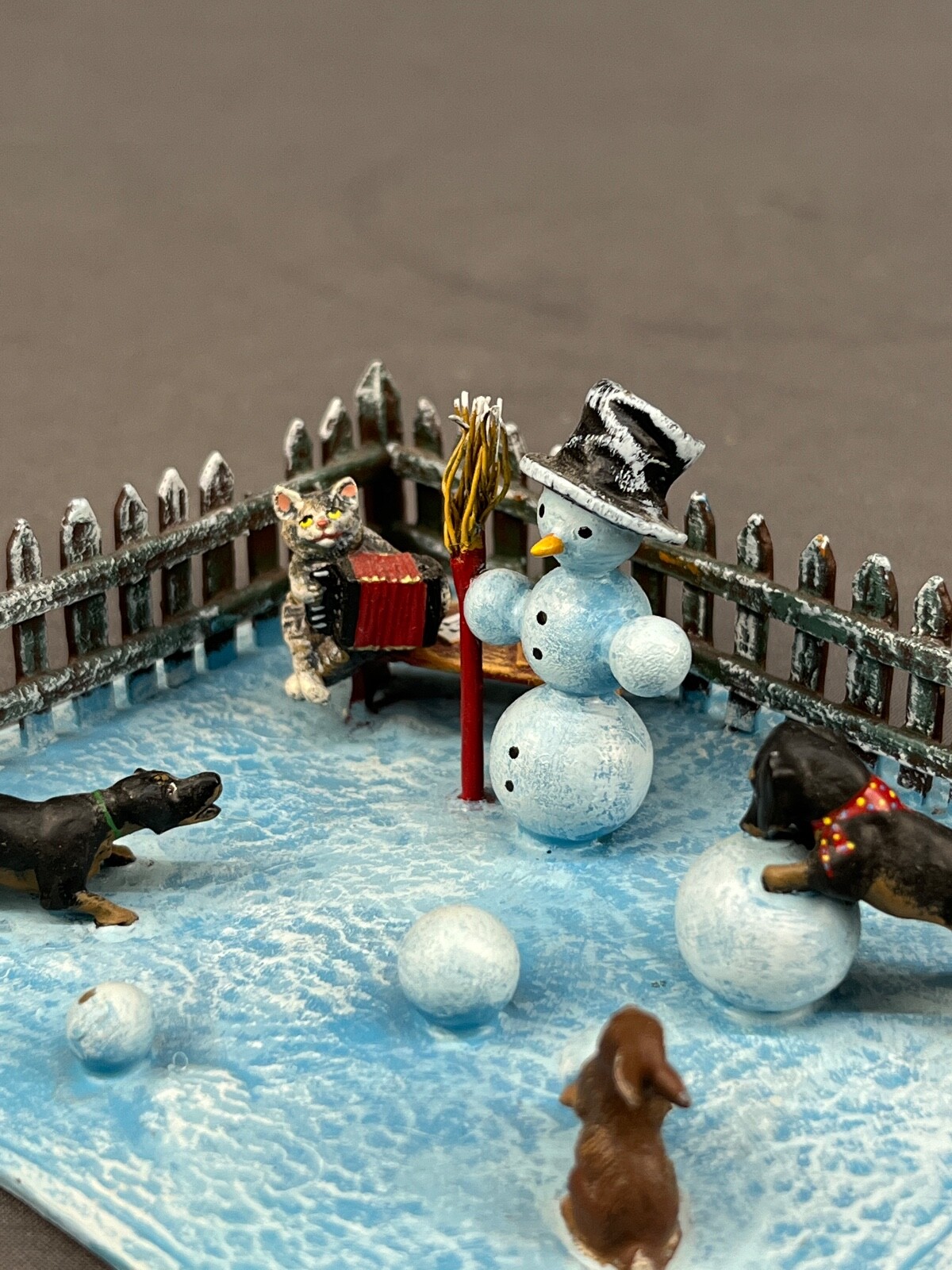 Cold Painted Bronze Diorama Miniature Winter Scene Snowman and Animals ...