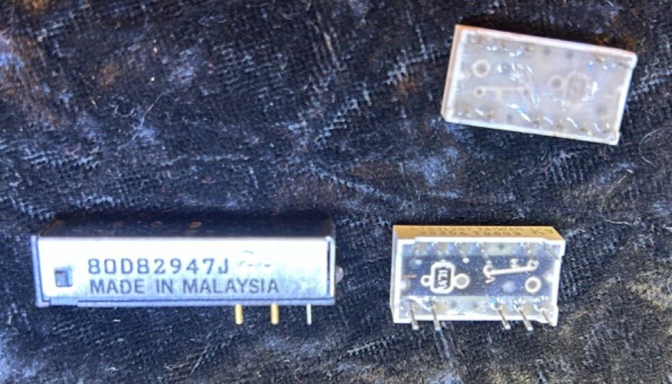 Lot of 23, Vintage Crystals/Oscillator, Radio/HAM/CB, Quartz and other ...