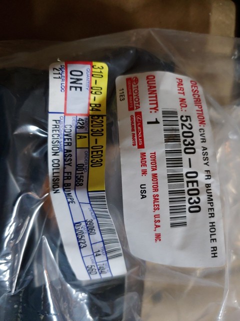 52030-0e030 Toyota Cover Fog Lamp RH 520300E030 Genuine OEM Part for ...