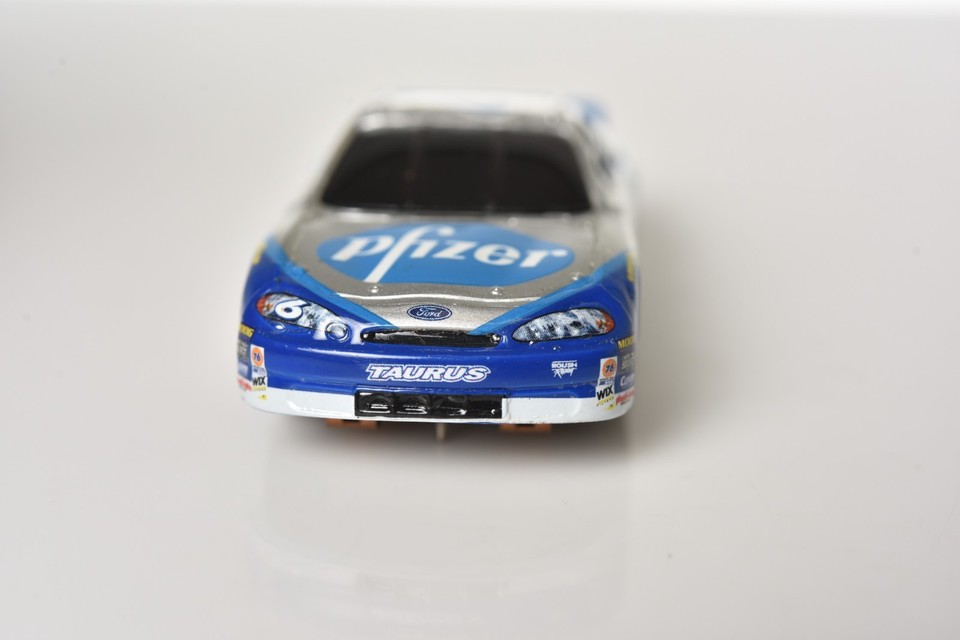LIFE LIKE Slot Car - #6 PFIZER MARK MARTIN NASCAR | eBay