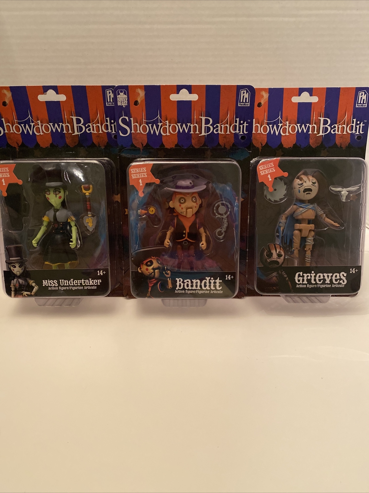 New Showdown Bandit Miss Undertaker Bandit Grieves Figures Series 1 Set ...