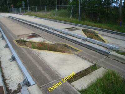 Photo 6x4 Car trap - a closeup view Trumpington Looks quite effective ...