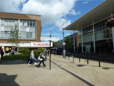 Photo 6x4 Through the Broadwalk (F) Crawley/TQ2736 c2011 | eBay UK