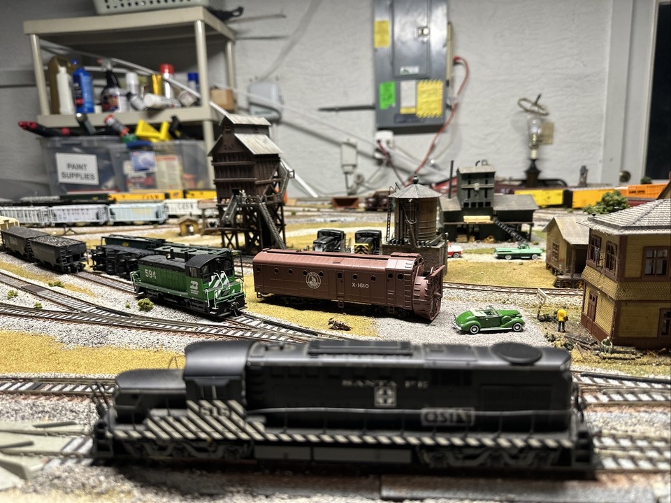 Ho Scale Locomotive: Broadway Limited Alco RSD -15, AT & SF LH Zebra ...