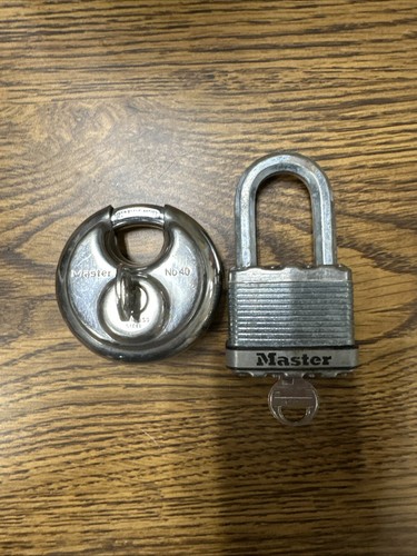 M5 & No. 40 Master Padlocks With (2) Keys | eBay