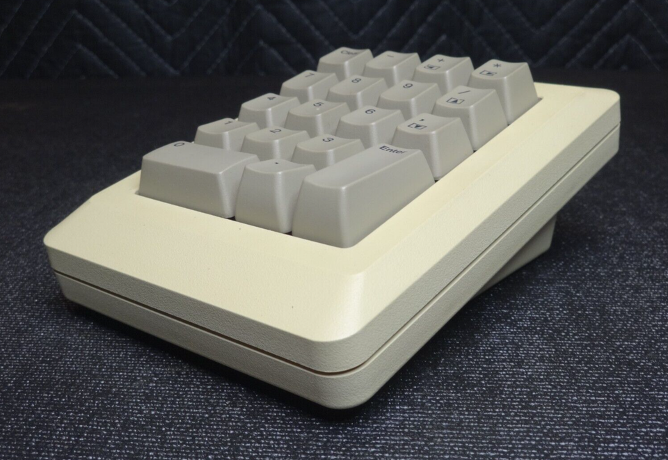 1984 Macintosh 128K M0001 Numeric KEYPAD Model M0120 and CABLE Mac 512K ...