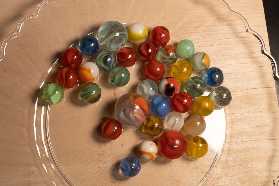 Marbles Vintage lot of 35 includes 3 shooters nice colors Lot 850 | eBay