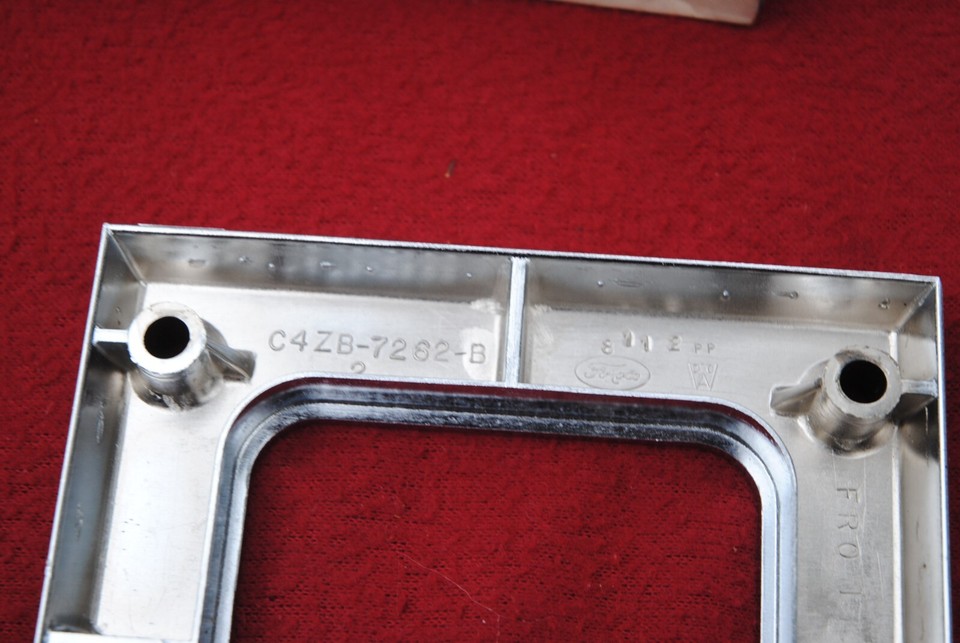 65 MUSTANG NOS FORD SHIFT BOOT RETAINER TRIM PLATE C5ZZ 7262 A FLAWLESS ...