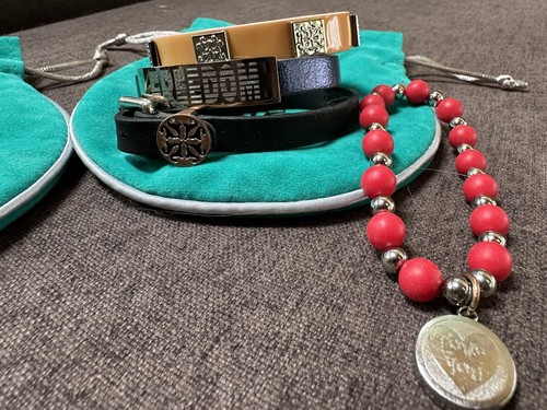 Rustic cuff bracelet lot Of 4 Freedom, Leather, silicone, Love you Mix ...