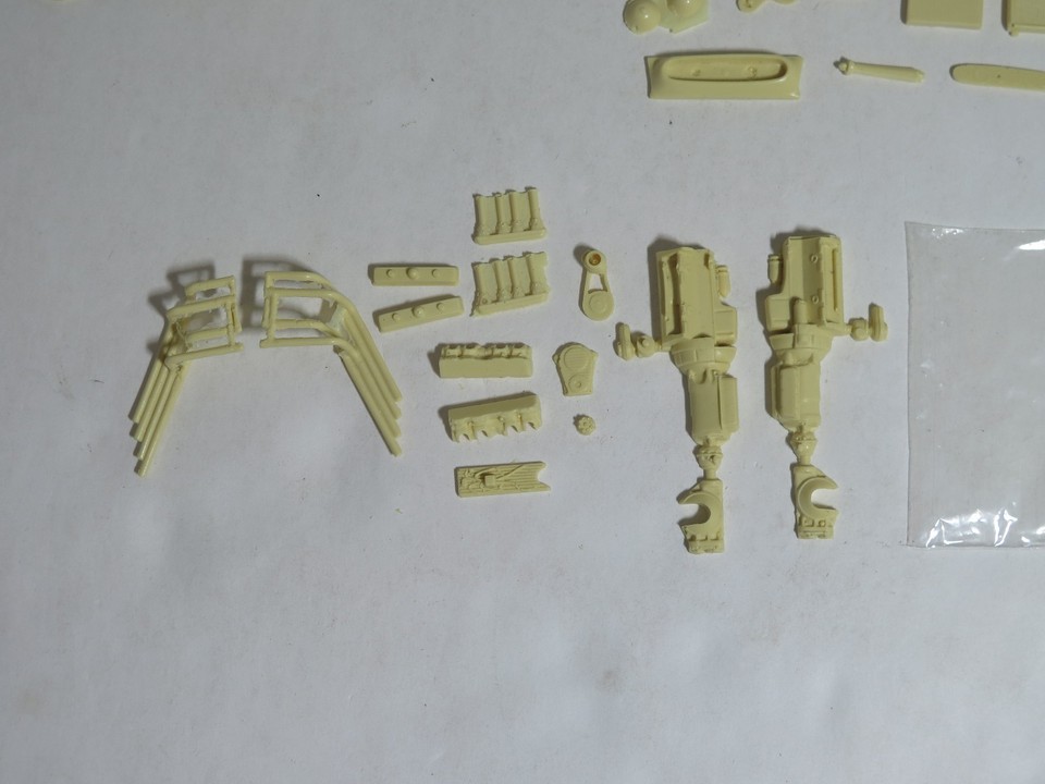 MONOGRAM MODELS UNCERTAIN T SHOW CAR JUNK YARD & RESIN KIT ...