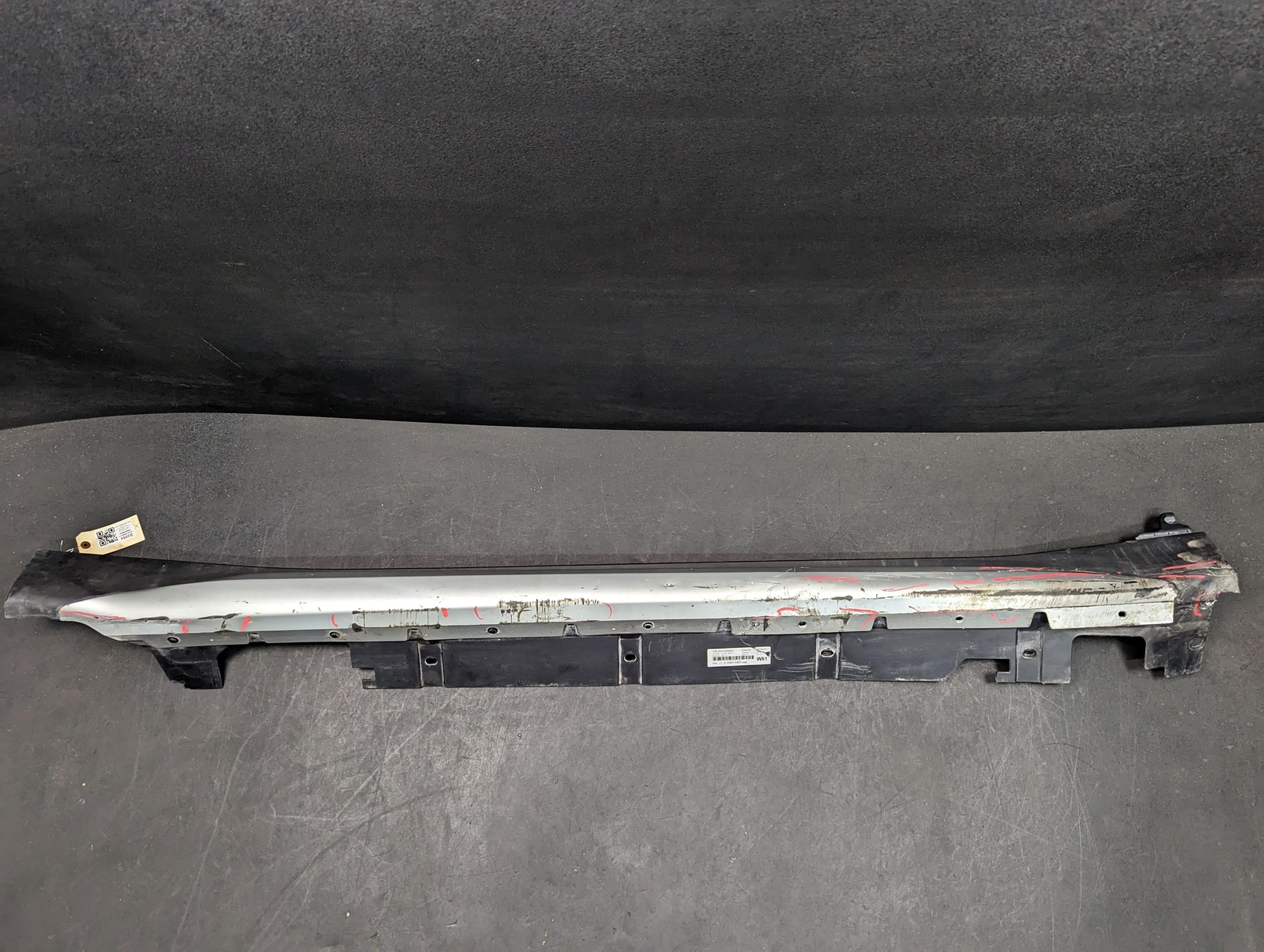 Right Rocker Panel Molding 2022 BMW X1 51777332328 2016 2017 2018 2019 ...