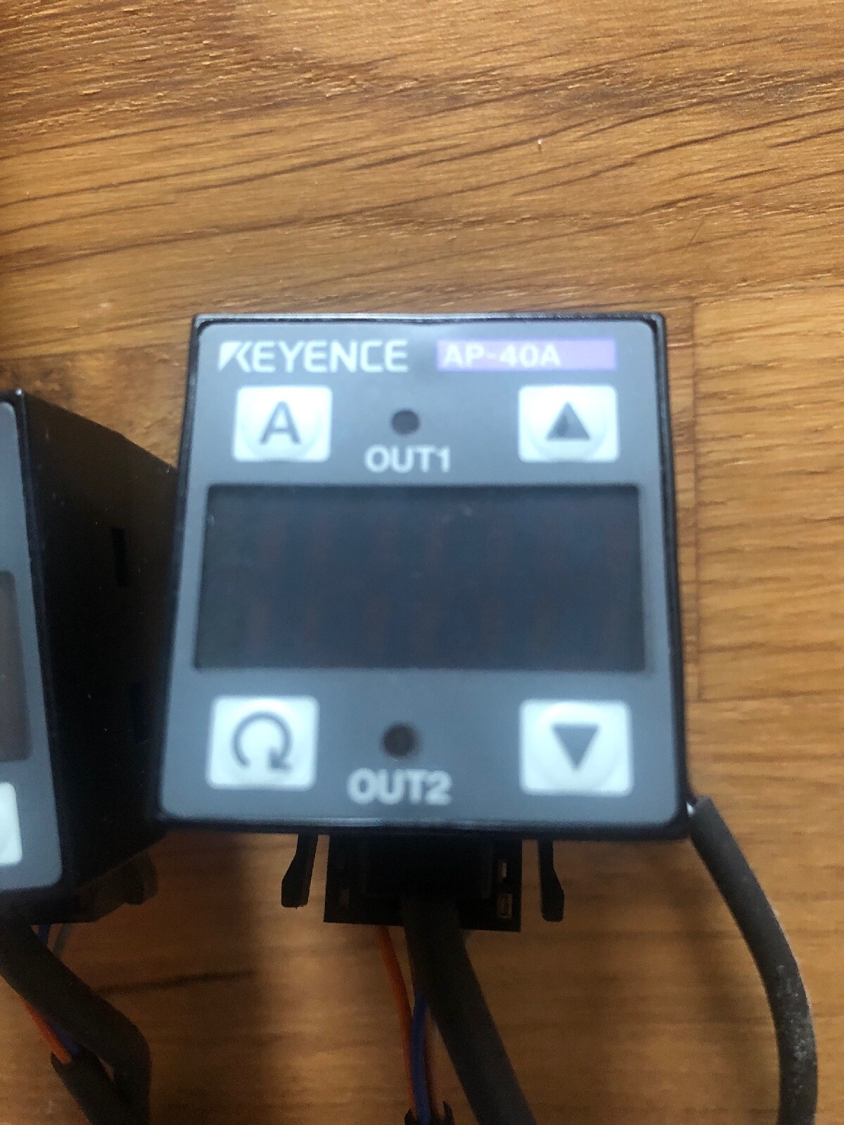 LOT Of 2 KEYENCE AP-40A SERIES SEPARATE AMPLIFIER PRESSURE SENSOR | eBay