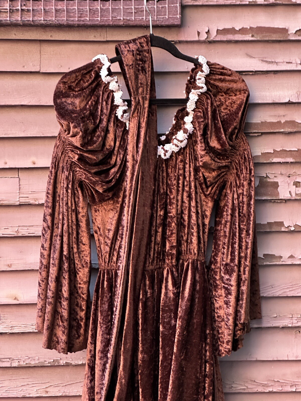 Brown velvet Renaissance dress-boss Wench-cosplay-medieval-witch ...
