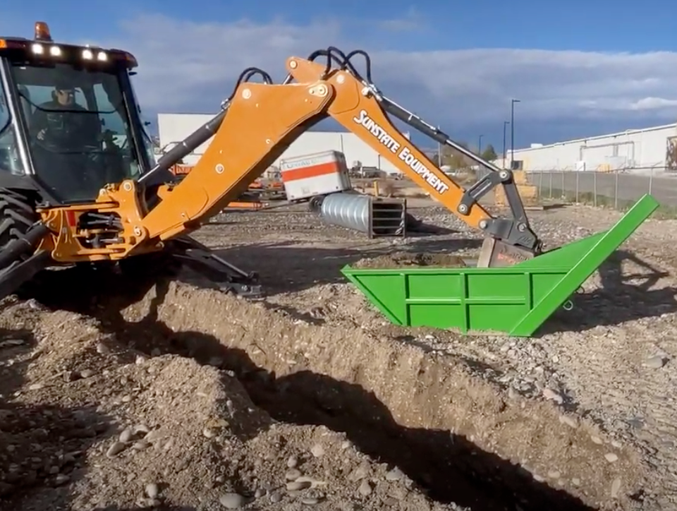 Bear Iron Works 1cy Mini Excavator Backhoe Rock Bedding Box Stone Boat ...