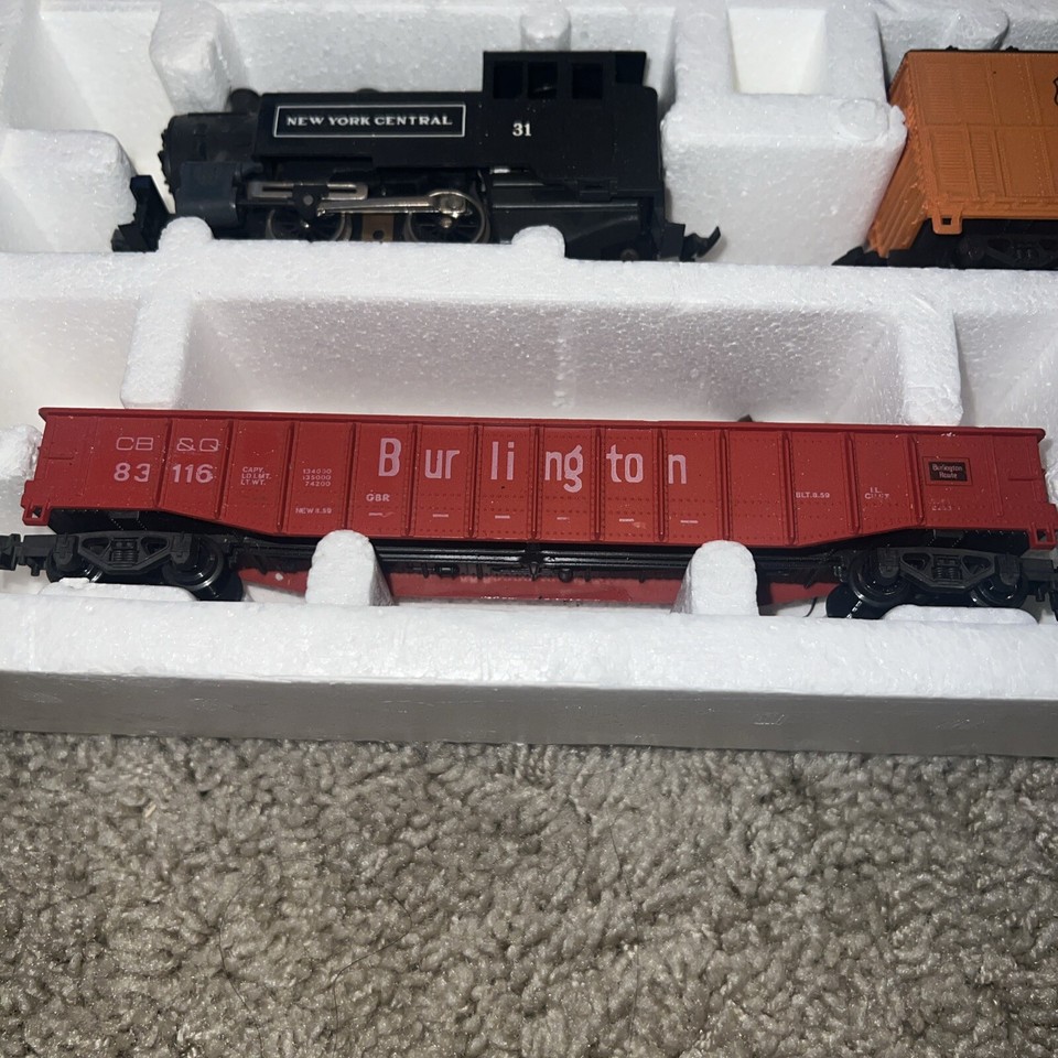 4J Parkway HO Train Set with Tyco, Ho, Model Power,Life- Life, Bachman ...