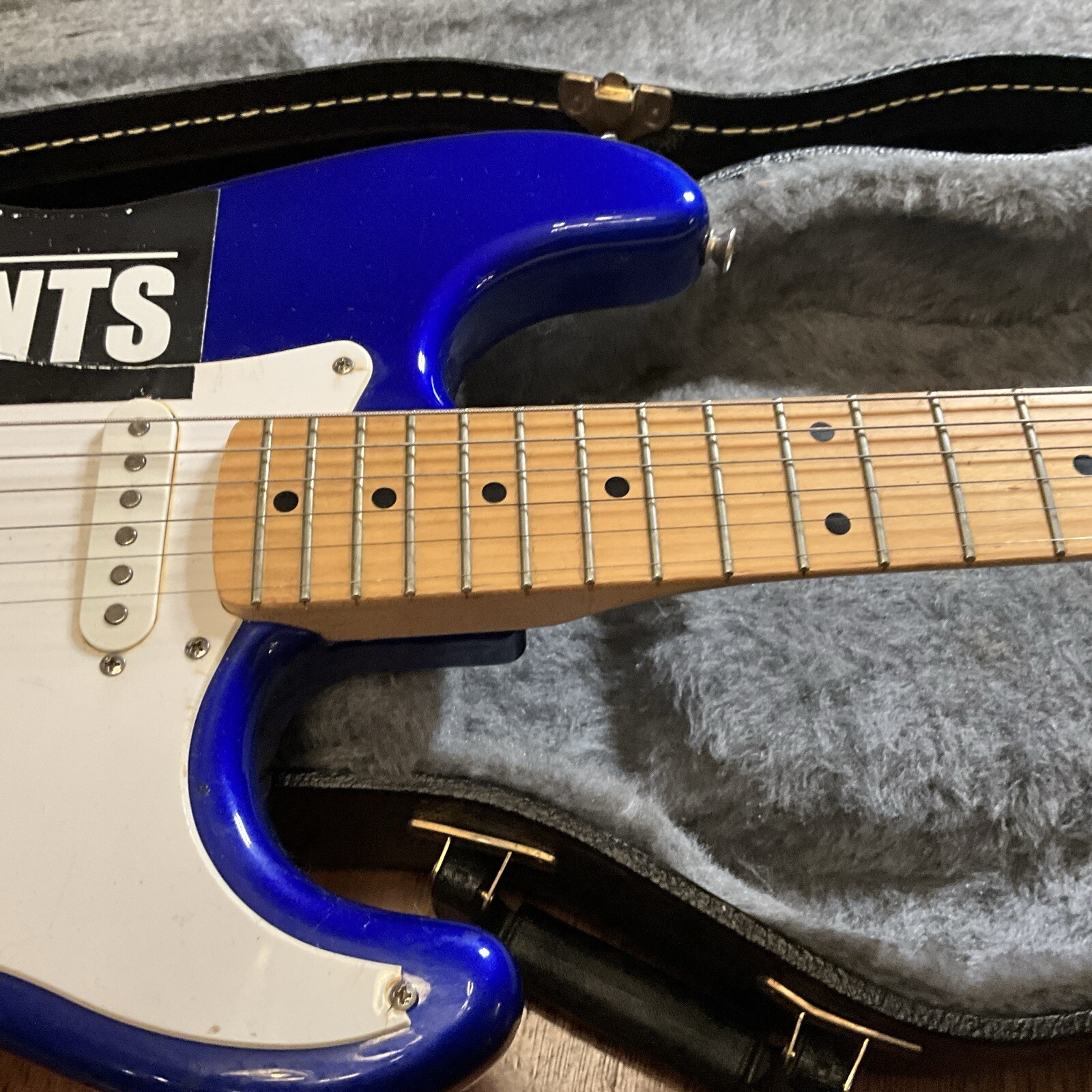Squier Strat by Fender Affinity Pro Setup With Gretsch Case | eBay