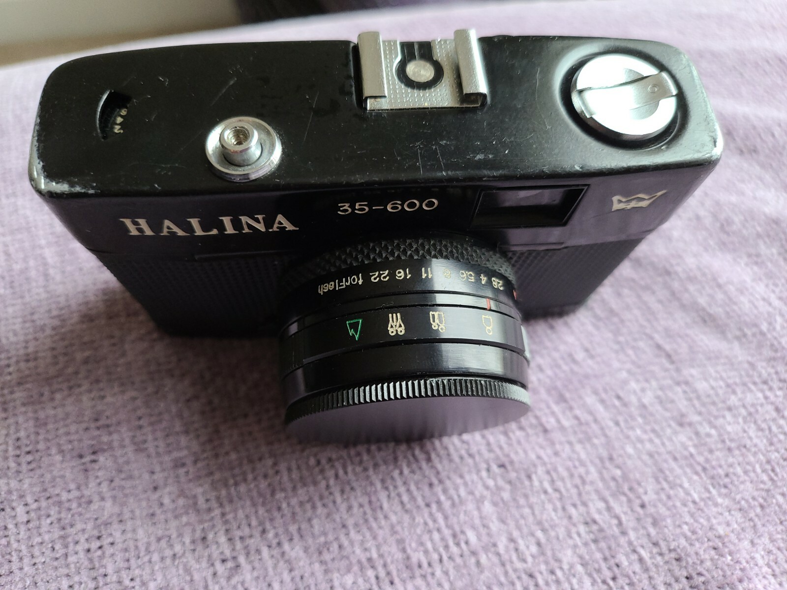 HALINA 35-600 CAMERA 35mm with f2.8 40MM *Untested sold as pictured* | eBay