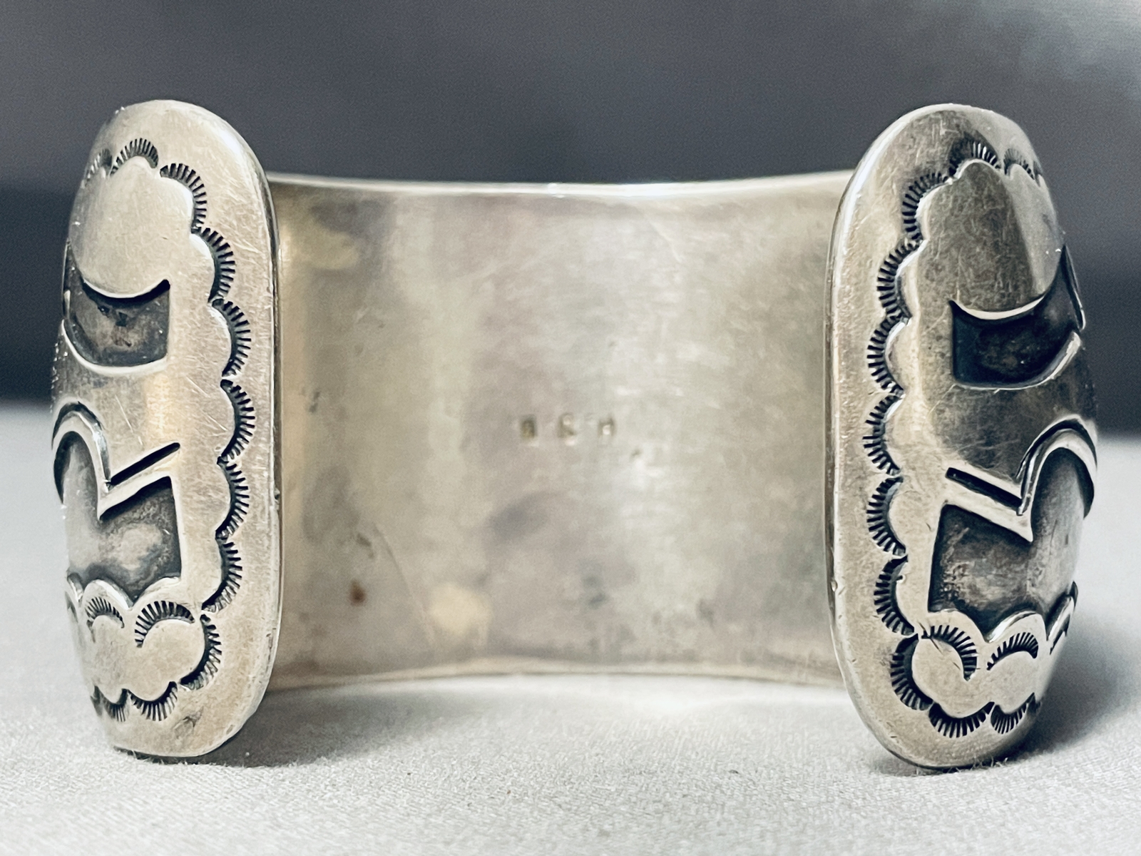 RARE EASTER BLUE TURQUOISE VINTAGE NAVAJO STERLING SI… - Gem