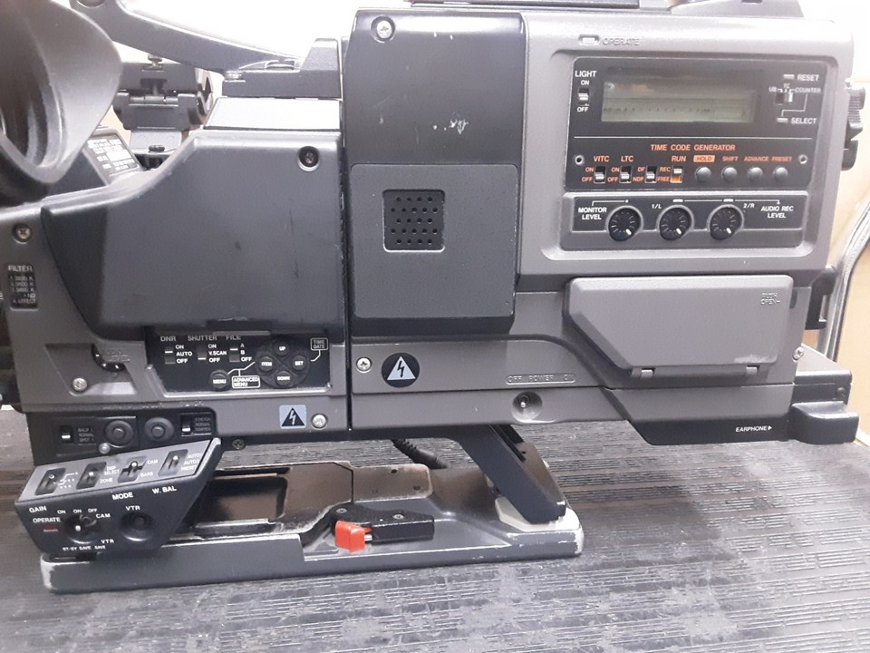 JVC KY-D29 with BR-S422U | eBay