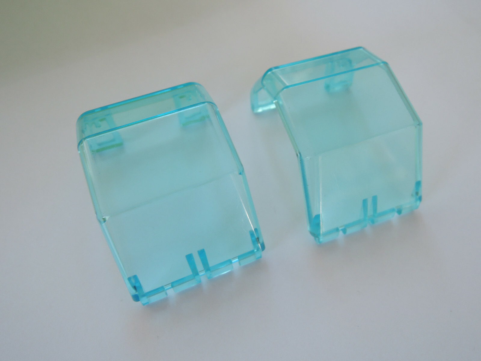 Lego 2 x Cockpit Hubschrauber 2483 transparent hellblau 4x4x4 6554 6597 ...