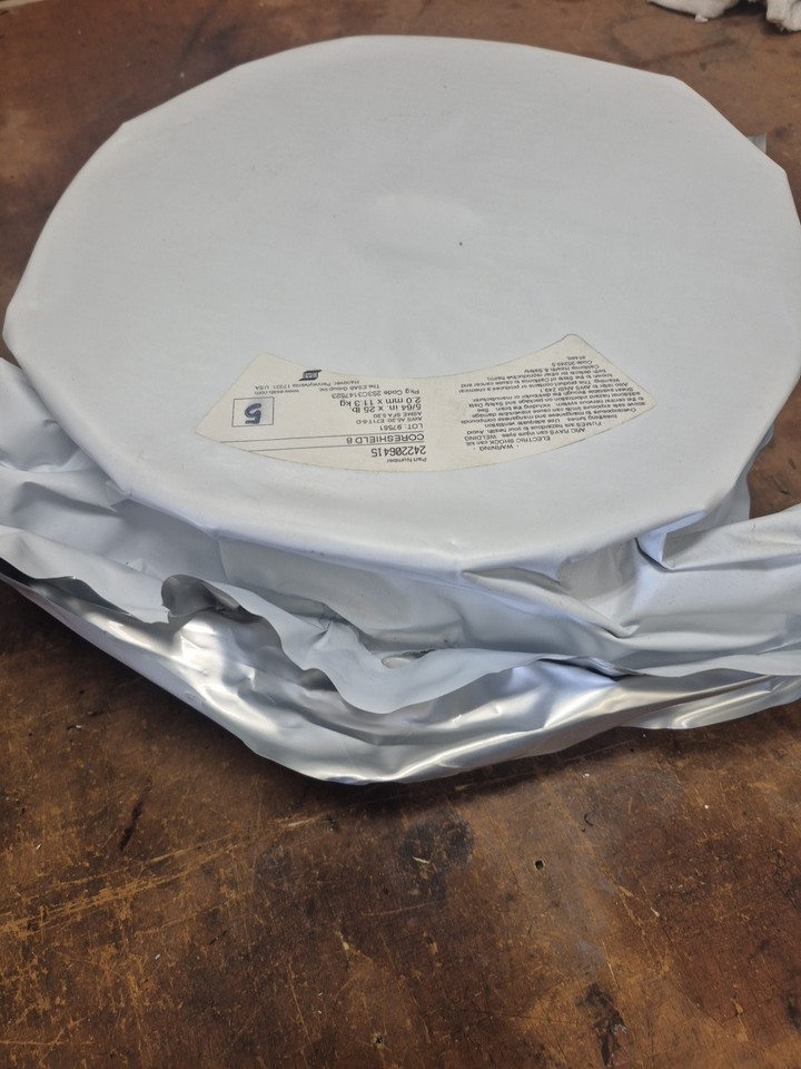 ESAB Coreshield 8 Welding Wire 5/64 25lb 242206415 | eBay