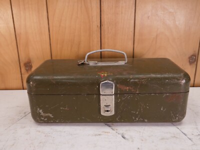 VINTAGE 1940'S STURDIBILT FISHING TACKLE BOX LOCKING WITH KEY ARMY ...