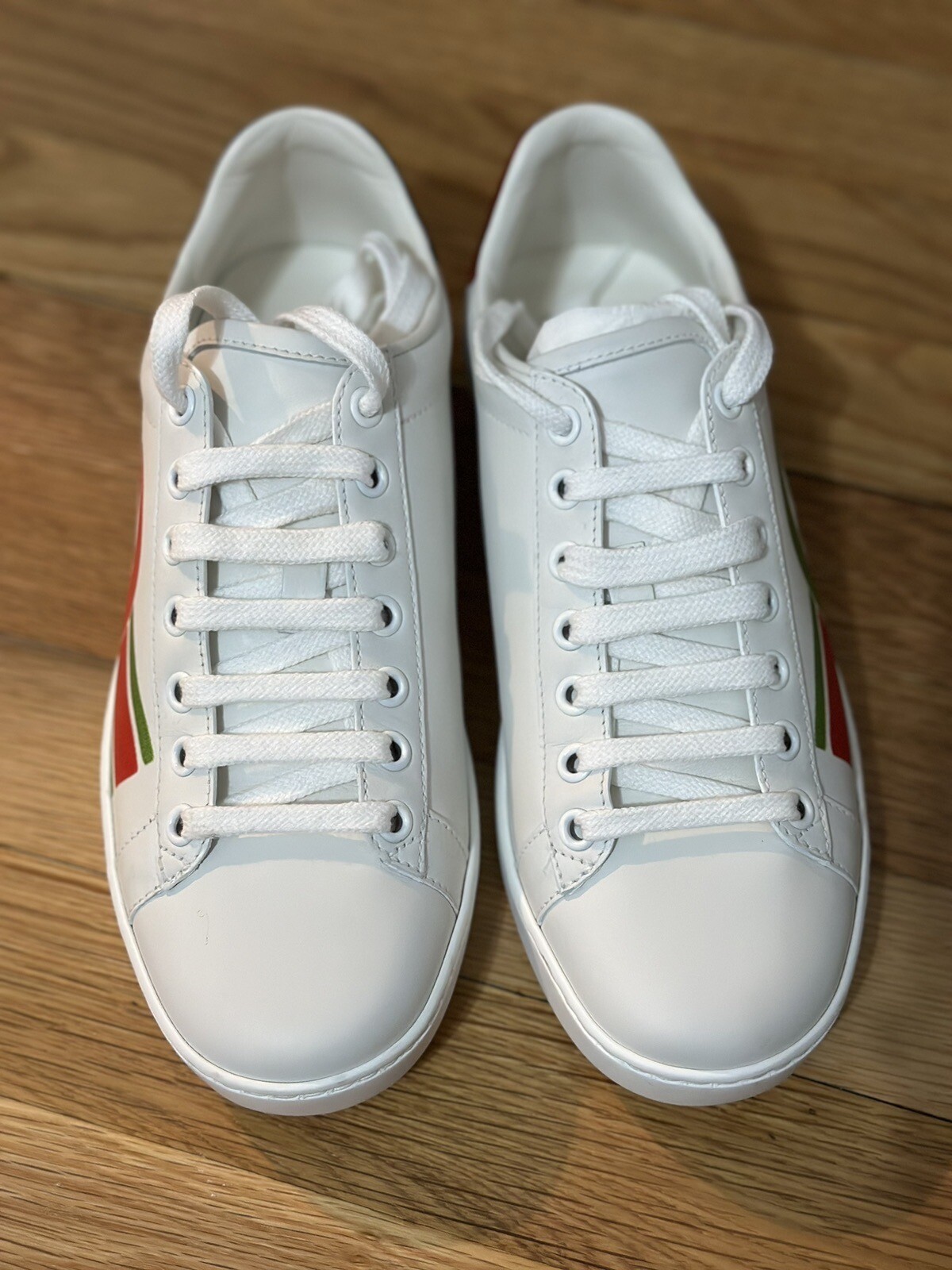 Authentic Gucci Woman Sneakers - Gem