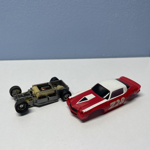 Tyco RED & White Camaro Z28 HO Race SLOT CAR HP2 Flex chasis Working ...