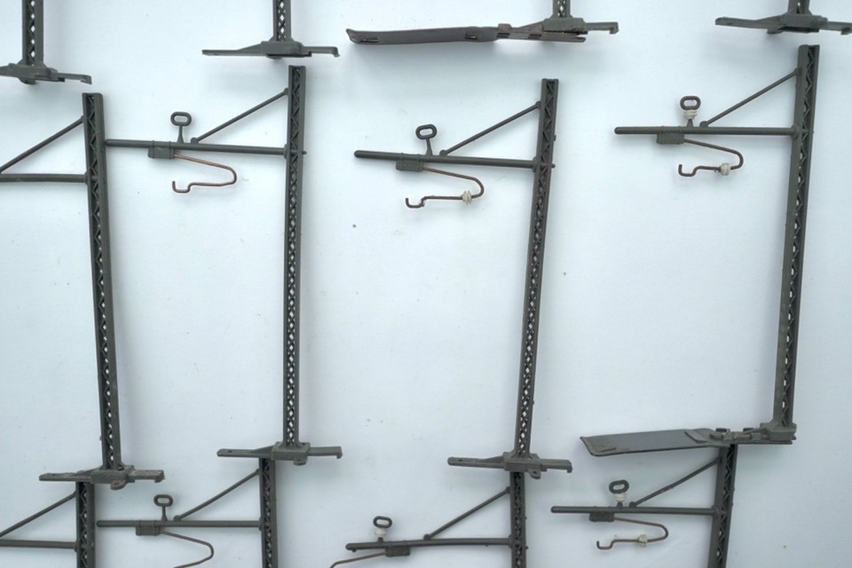 24 x LIMA OO /HO Catenary masts from golden series | eBay UK