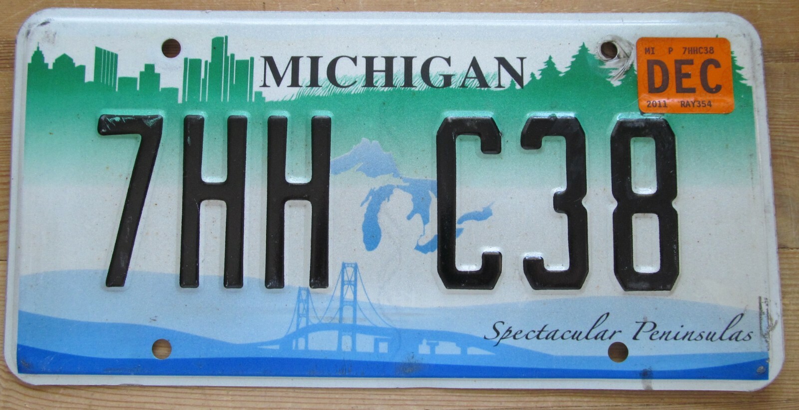 Michigan 2011 MACKINAC BRIDGE GRAPHIC License Plate NICE QUALITY # 7HH ...
