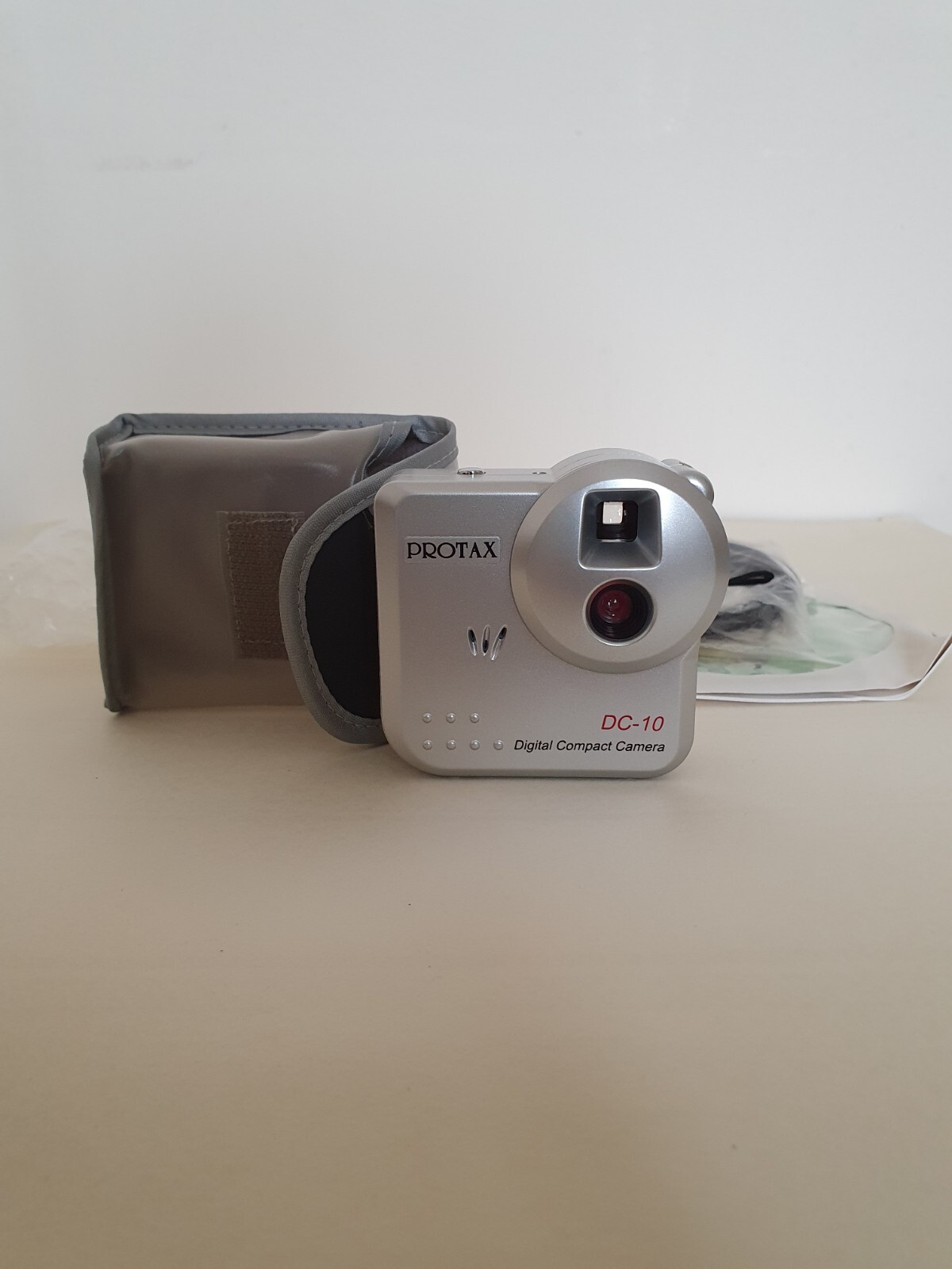 Protax DC-10 Digital Camera Complete set including pouch and User ...